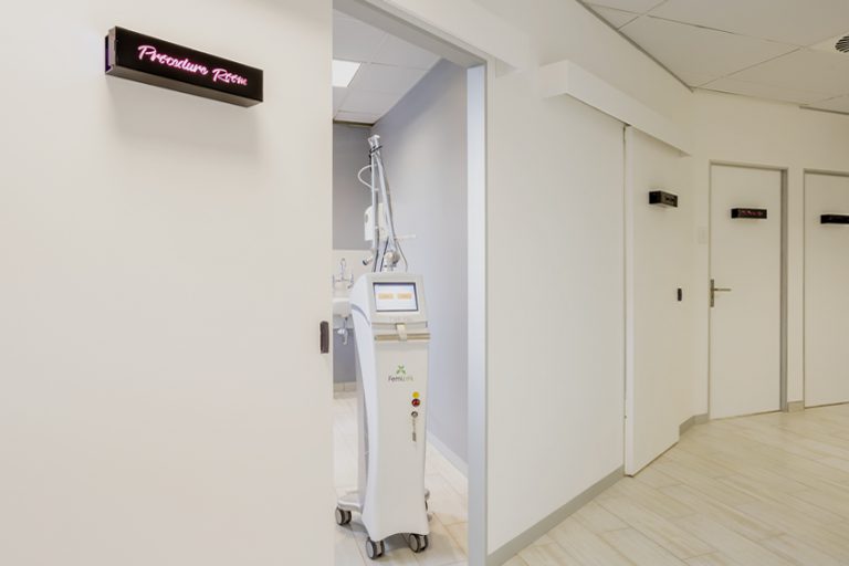 Dr Leneque Lindeque specialist obstetrician and gynaecologist